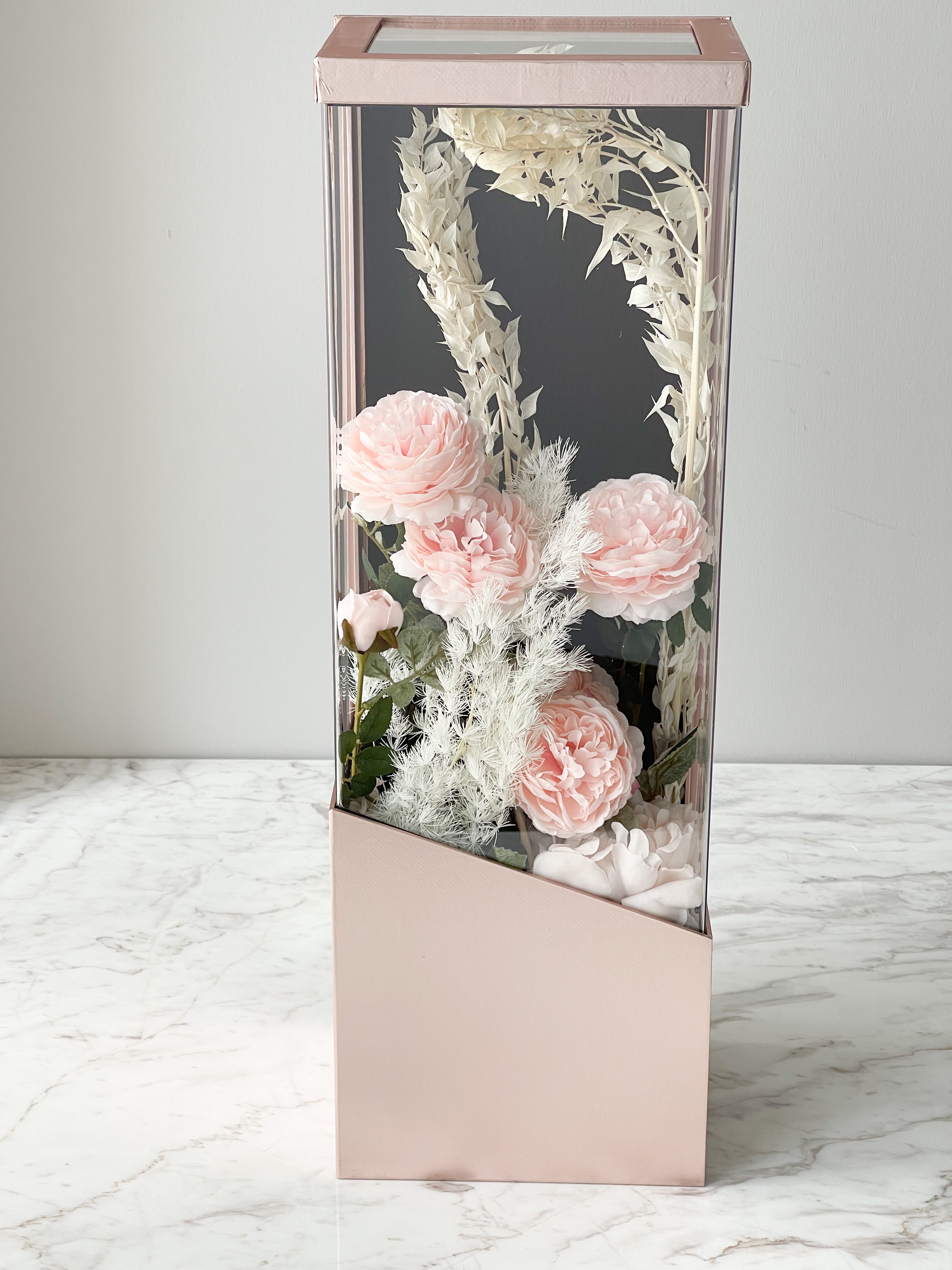 Luxury Acrylic Flower Box with Rectangle Base– Fleur Wholesale